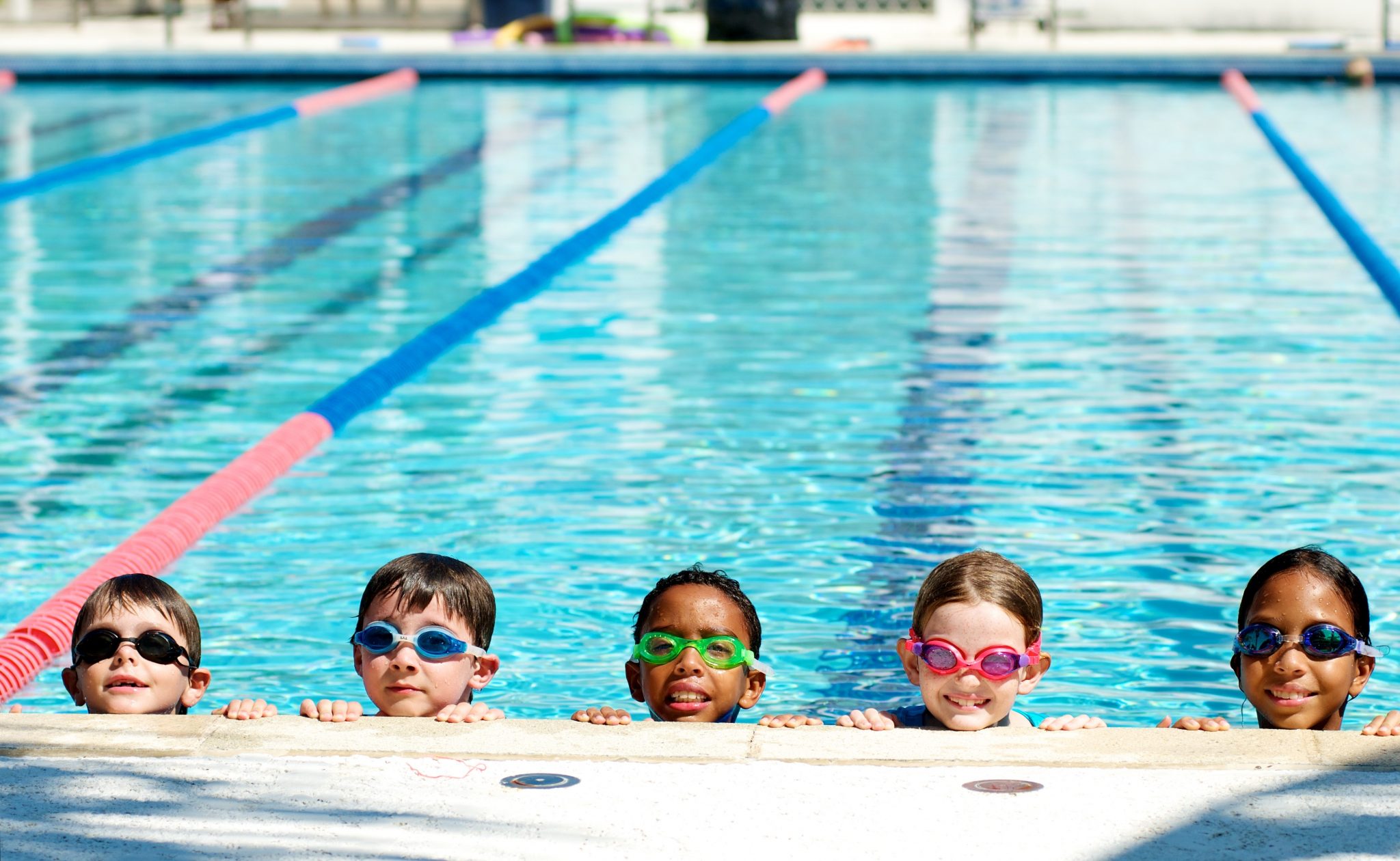 7 Tips To Help Your Child Get Over Their Fear Of Swimming And Enjoy The ...