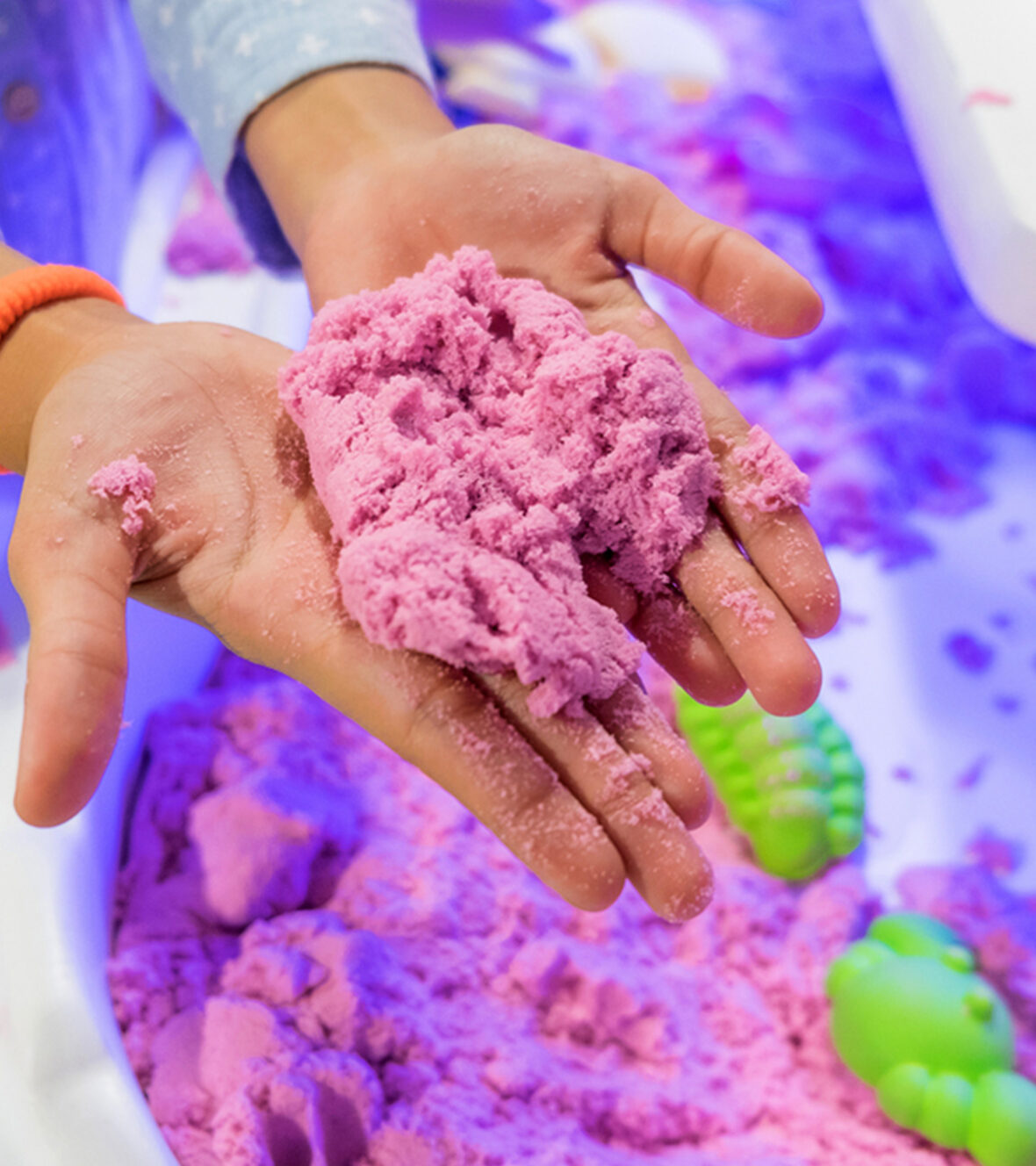 DIY: Homemade Kinetic Sand Activity For Kids | Kidsstoppress